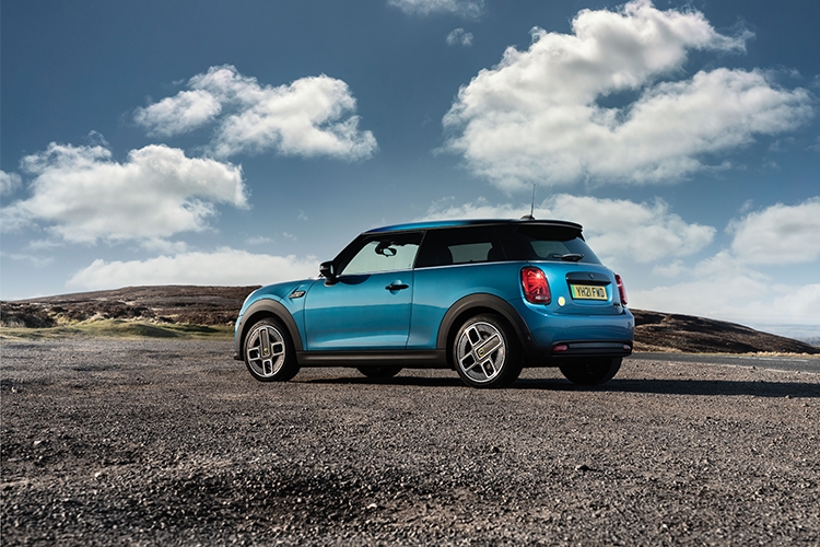 MINI ELECTRIC HATCHBACK Cooper S Level 2